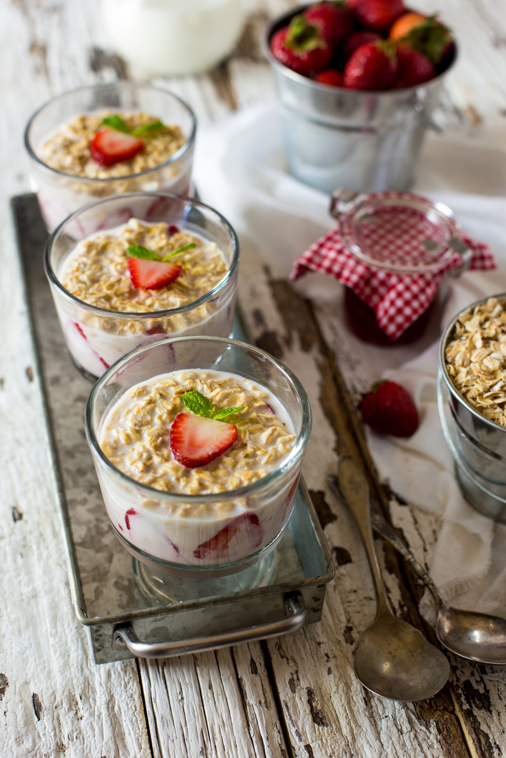 Sweet and Crunchy Yogurt Sundaes - Foods Lower Cholesterol